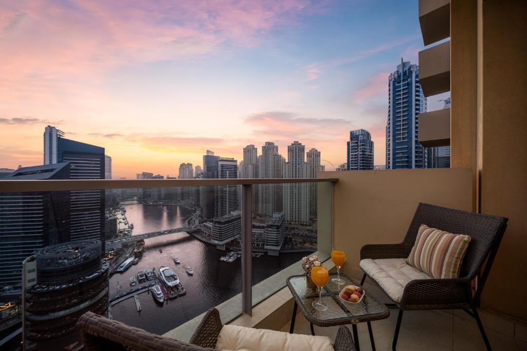 JW Marriott Marina By Luxe Living Collection - Wane By Somiya Infinity ...