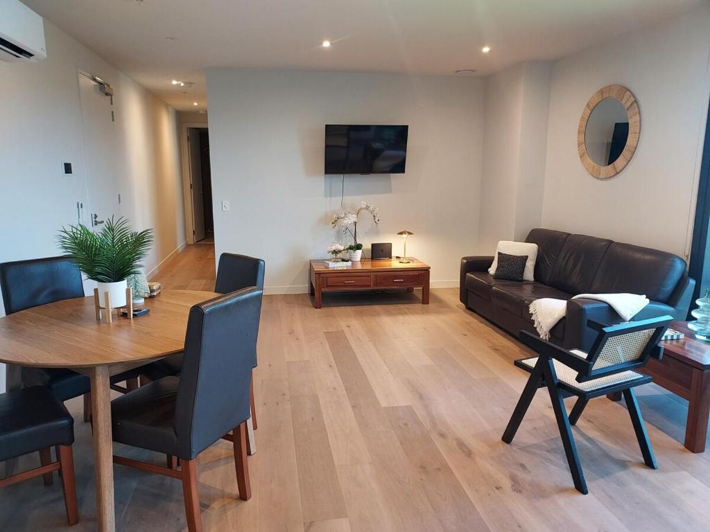 New Luxurious Apartment in Flemington Racecourse, Melbourne (precios ...