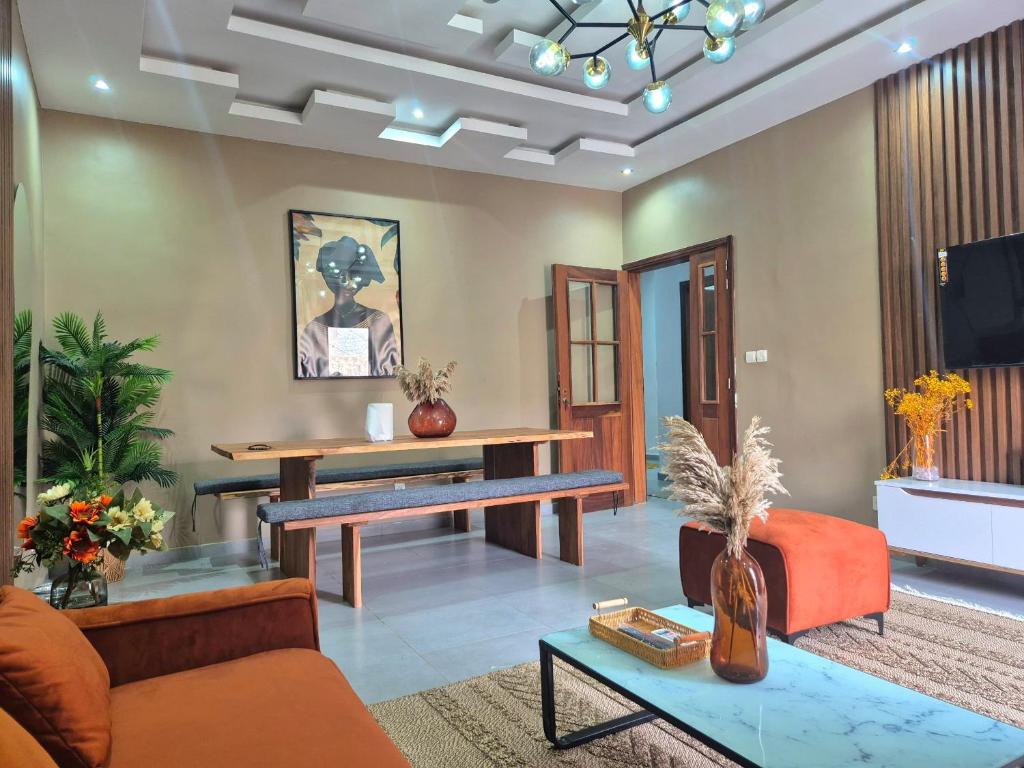 Heaven Suit, Dakar (prezzi aggiornati per il 2026)