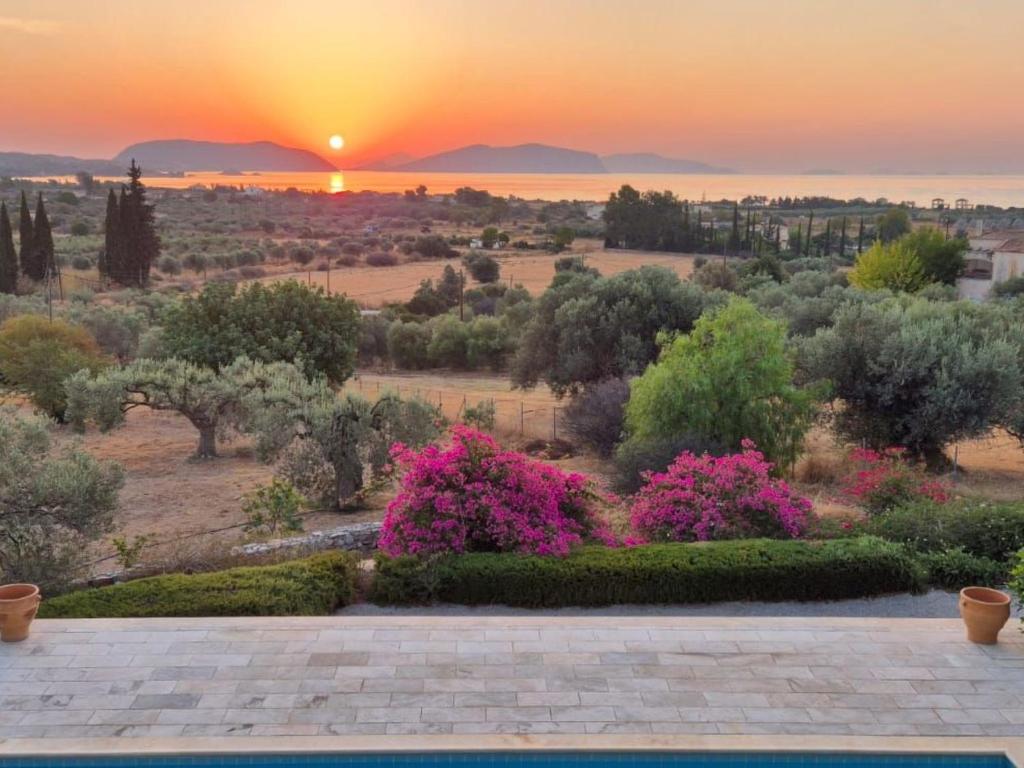 Holiday Home Villa Newlands- Porto Cheli - Meer und Berge- by Interhome ...