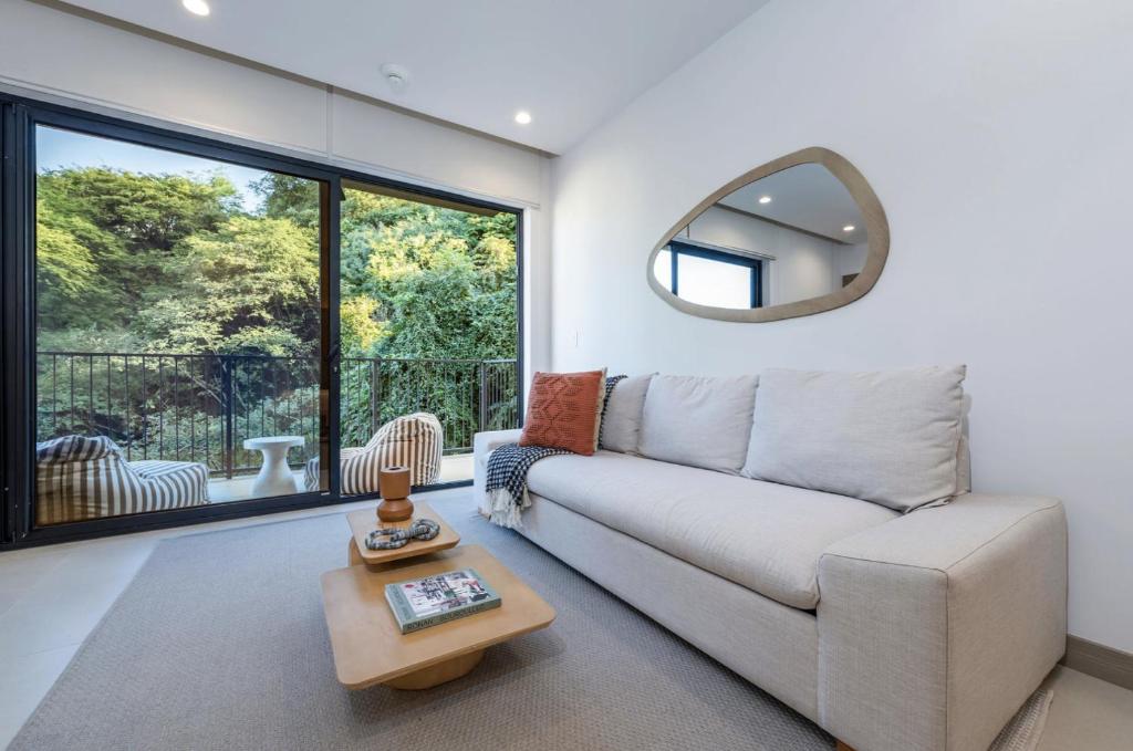 Pacific Valley at Naumi, Beach Club, Gym, Pools, Coco (tarifs ...