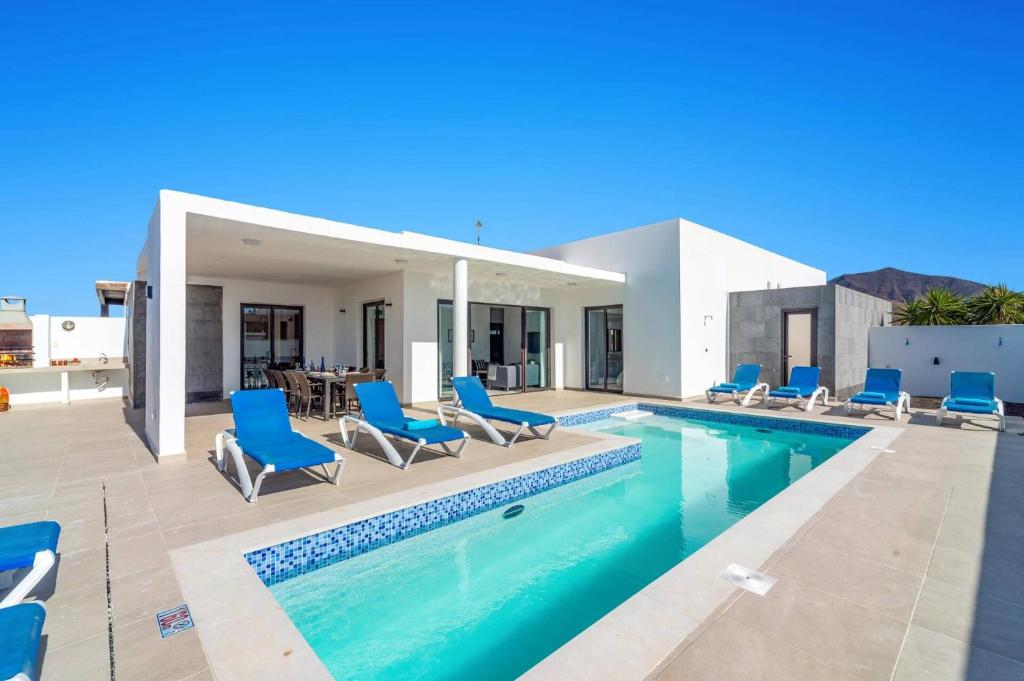 Villa Aurora by Villa Plus, Playa Blanca (precios actualizados 2026)