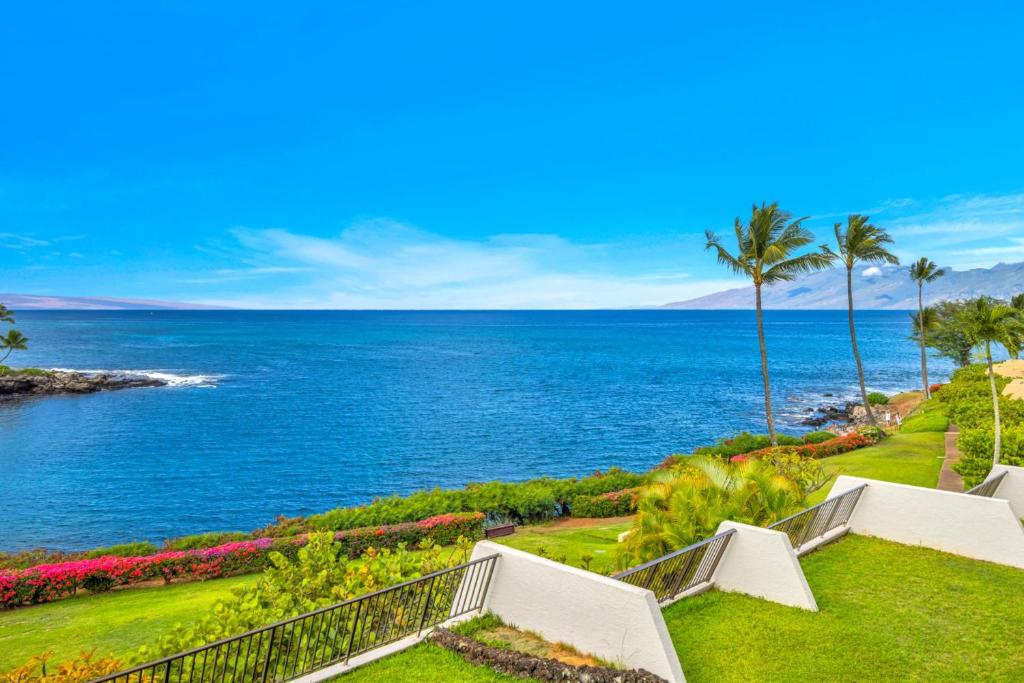 Napili Point 2 Free Rental Cars KBM Resorts Water Front 2 Units 4 ...