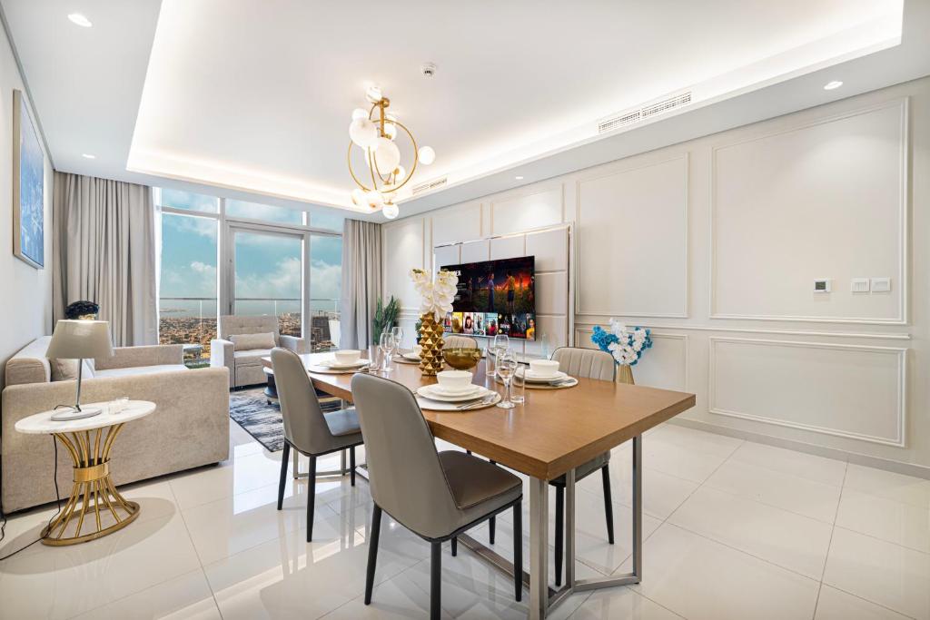 Famous Sky Pool at Paramount's King's 2BR, दुबई की (2026 के लिए अपडेट ...