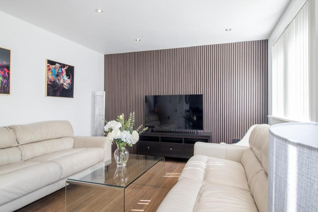 The Kings Height close to Glasgow and Edinburgh, Airdrie (tarifs ...