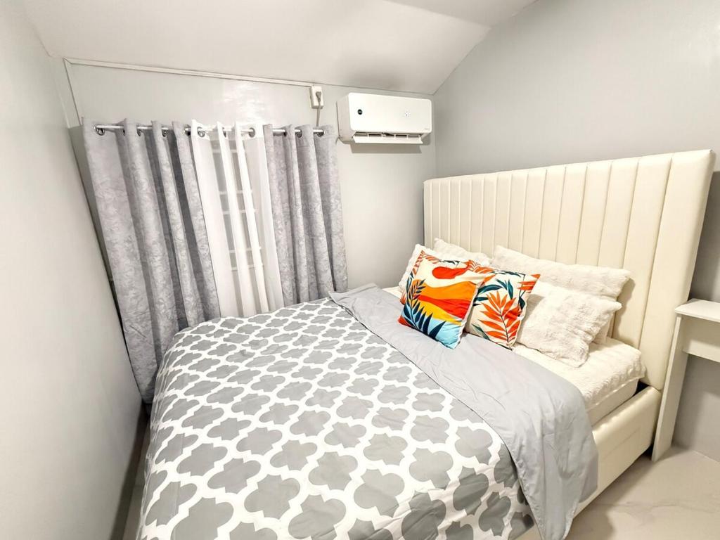 Spacious 2-bedroom with Fast Wi-Fi at Deca Homes Talomo, Kota Davao ...