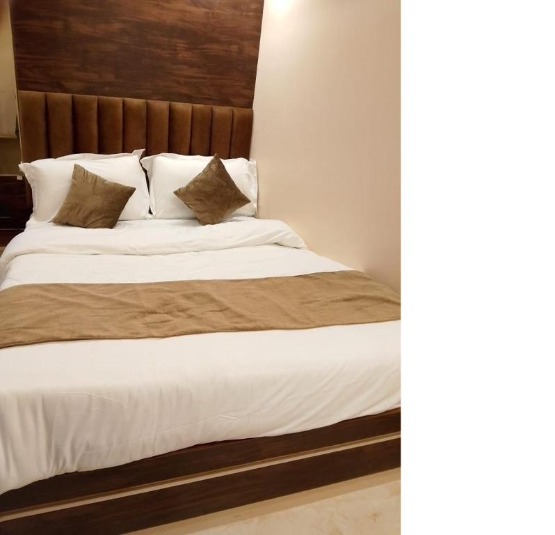 Hotel Gulmohar Tree, Jāmb (preços atualizados para 2026)