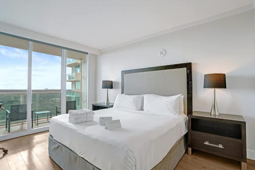 Coconut Grove Suite 20th Floor Suite with Views, Miami (updated prices ...