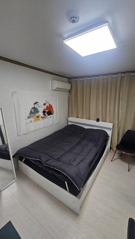 HiMIN Guest House and give you 1room and Host live same house, Suwon ...