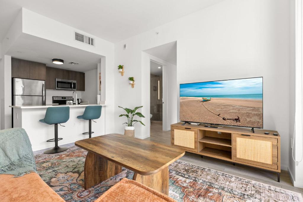 Breezy Stays Luxury Residences - near Kaseya Center, Miami (updated ...