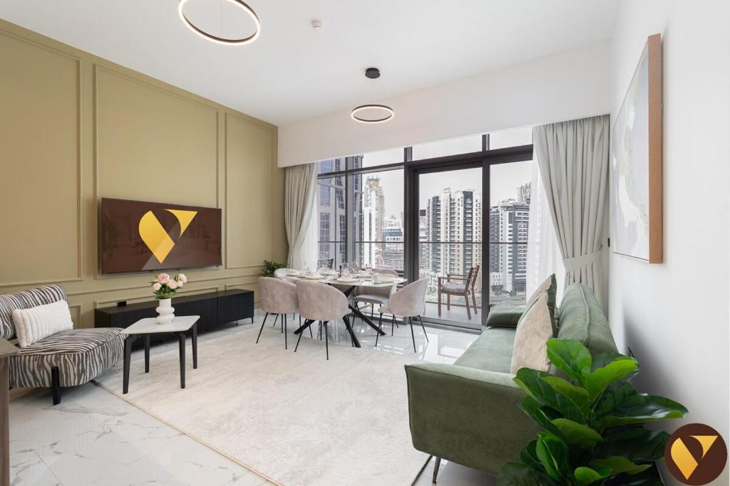 Vogue Royal Regency Business Bay near Downtown, Luxury One Bedroom ...