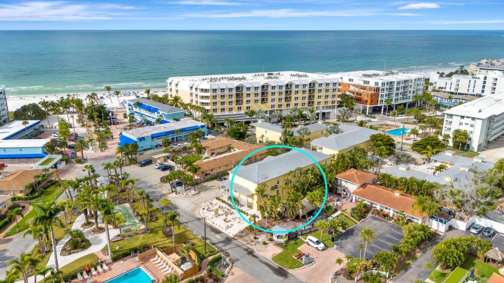 2BR Beach Club – Heated Pool, Hot Tub & Beach, Point O'Rocks ...