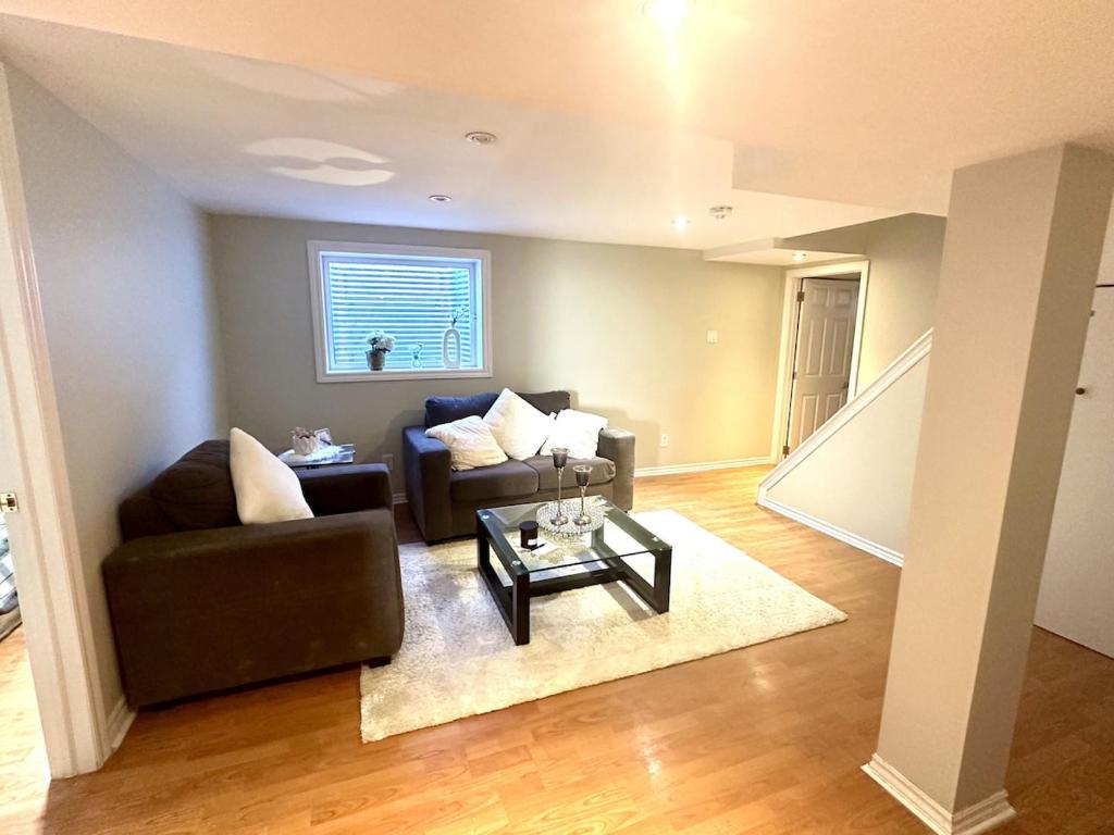 Beautiful walkout basement, Georgetown (precios actualizados 2026)