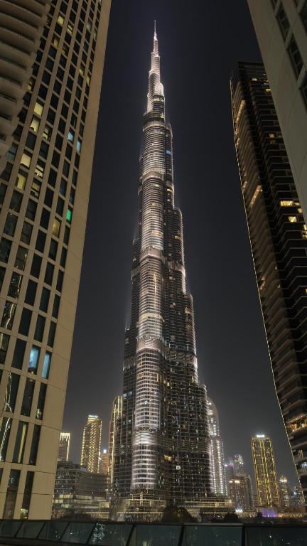 Downtown Luxury Two Bedroom Apartment I Conntected To Dubai Mall And ...