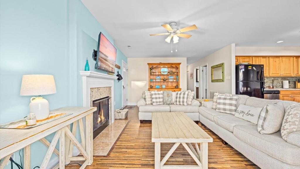 NEW 3BR - 2 Blocks OCNJ to Beach - Sleeps 10, Ocean City (tarifs ...