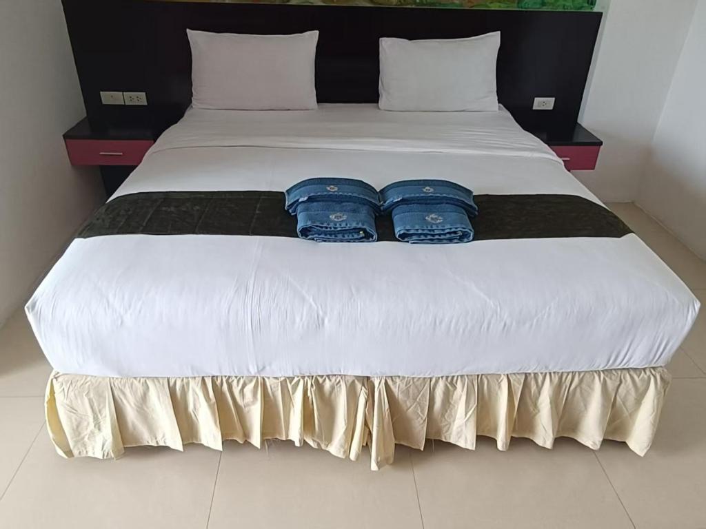 芭东一卧大床房独立淋浴阳台, Patong Beach (mga updated na presyo sa 2026)