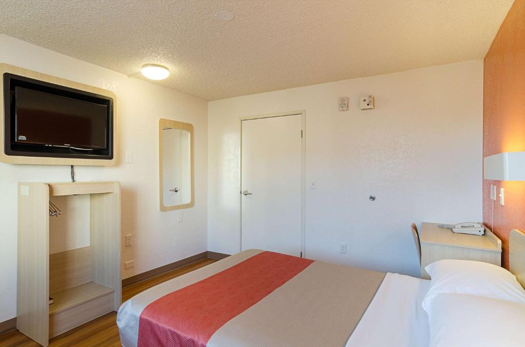 Motel 6- Denver, CO Downtown, Denver (updated prices 2025)