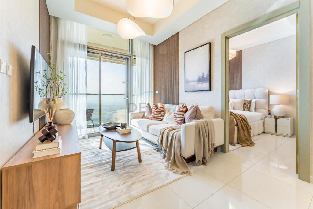 Minutes from Downtown Dubai and Burj Khalifa, Easy Metro Access ...