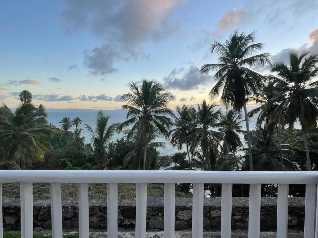 Vista mare, Samaná, majestuosidad de la playa, Punta Balandra (precios ...