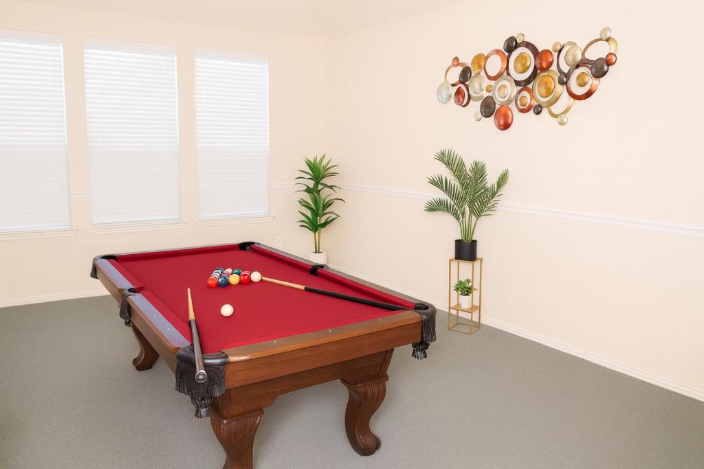 Media Room Pool Table Office Room Kitchen, Wylie (preços atualizados ...