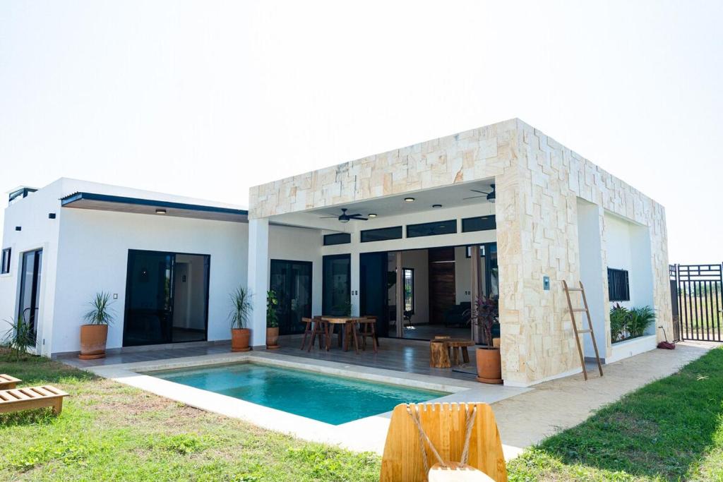 Casa Yuu - Pool and Private Garden near the sea, Santa María Colotepec ...