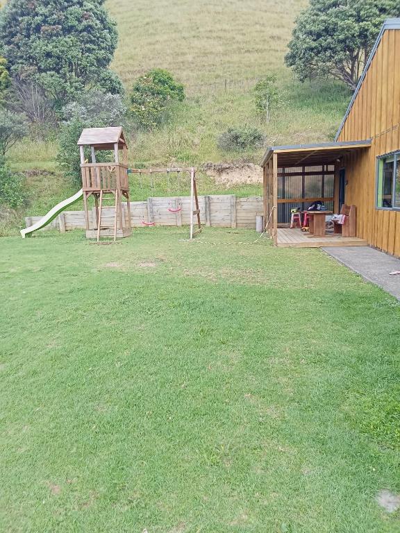 Gumby's Getaway, Marokopa (tarifs actualisés, 2026)