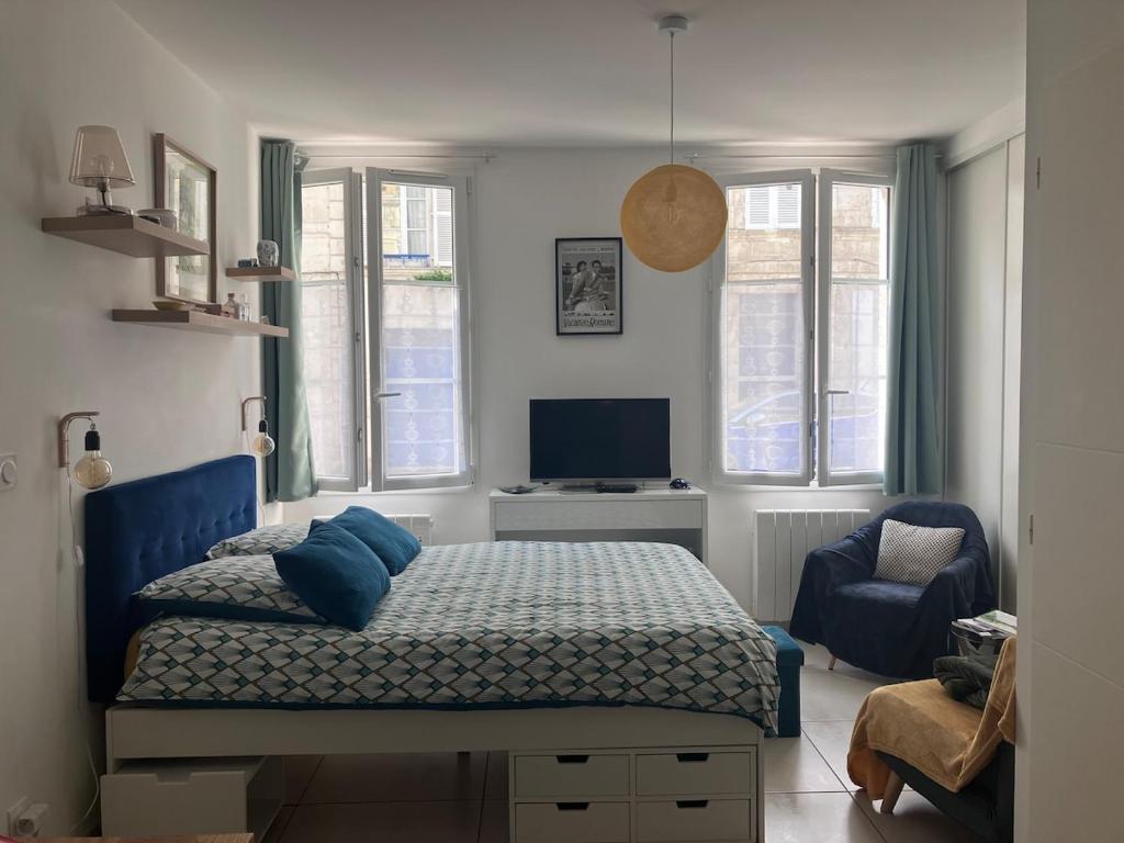 Centre ville studio meublé de tourisme classé 2 étoiles, Rošfor ...