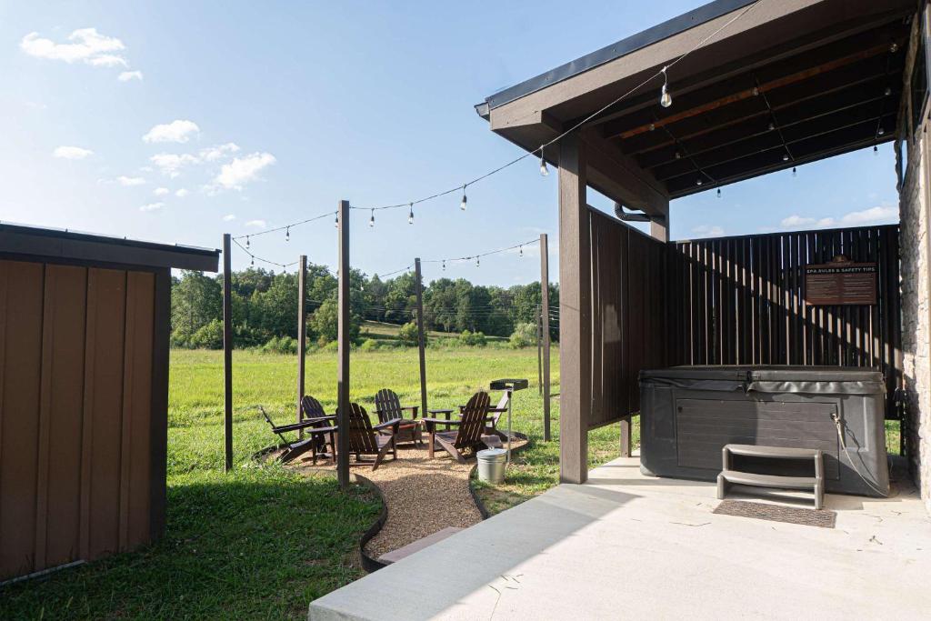 River Mist Cabin with Hot Tub Fire Pit & Games- Family Friendly ...