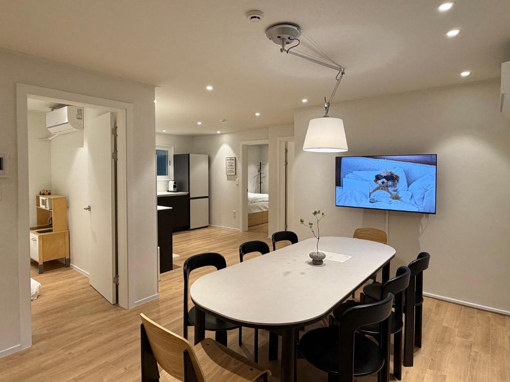 Seoulzip seonyu hanriver parkside 1st Floor Group Family Kids ...