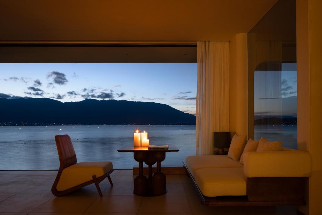 Arcadia·Anzhi Feng Sui Hua Kai Seaside Resort Hotel, Dali Shuanglang ...