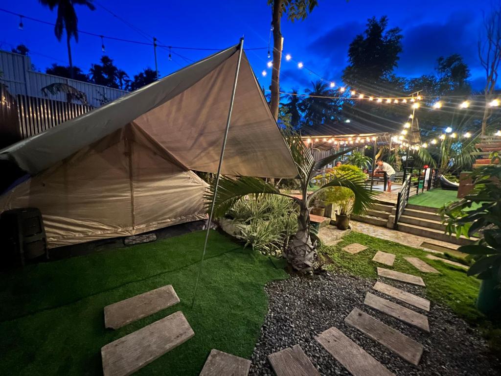 Balai Halang Campsite Lipa Batangas, Palavit (ενημερωμένες τιμές για το ...