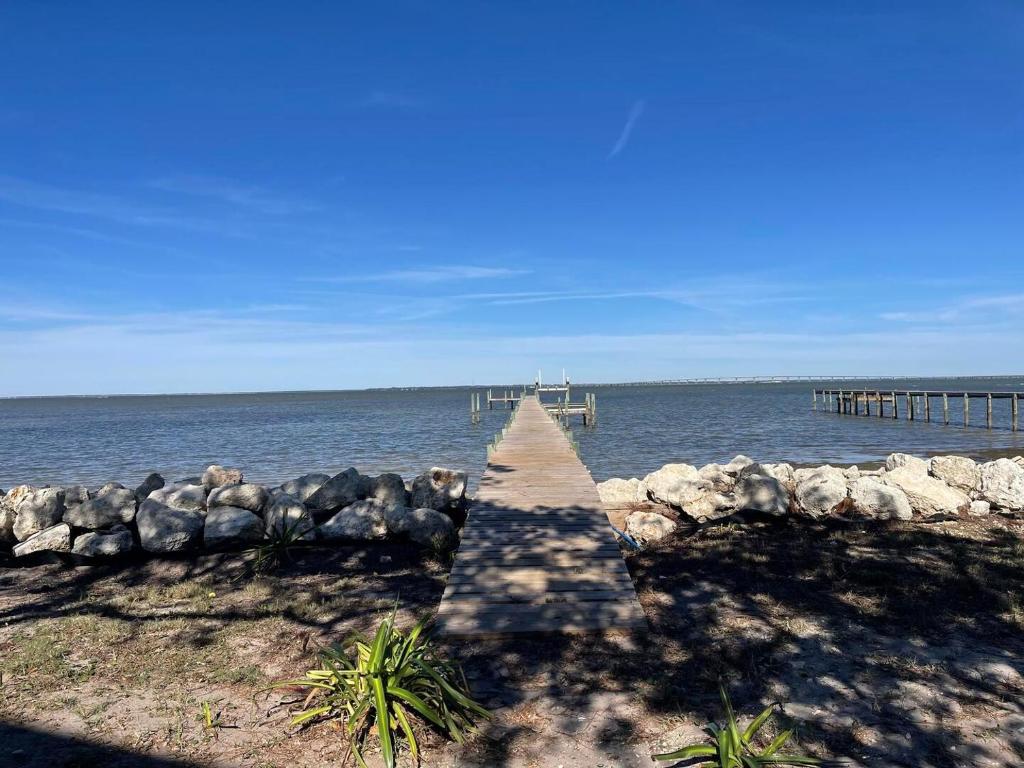 Captain's View-Bayfront-Private Dock, Saint George Island (tarifs ...