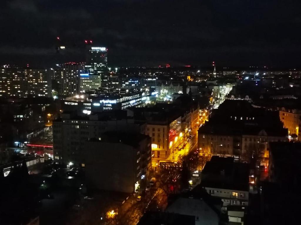 URBAN APARTMENTS Global - 22th Floor No 17 -Free Garage, Self Check-in ...