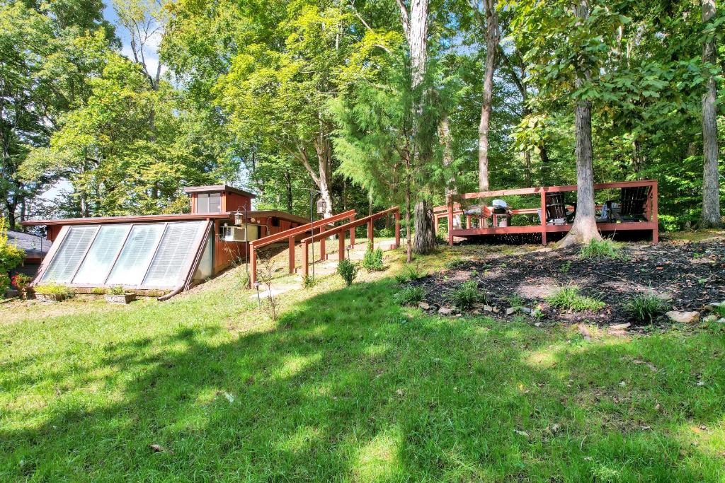 Cleveland Guesthouse, 1 Gig Internet, Fire Pit, Cleveland ...