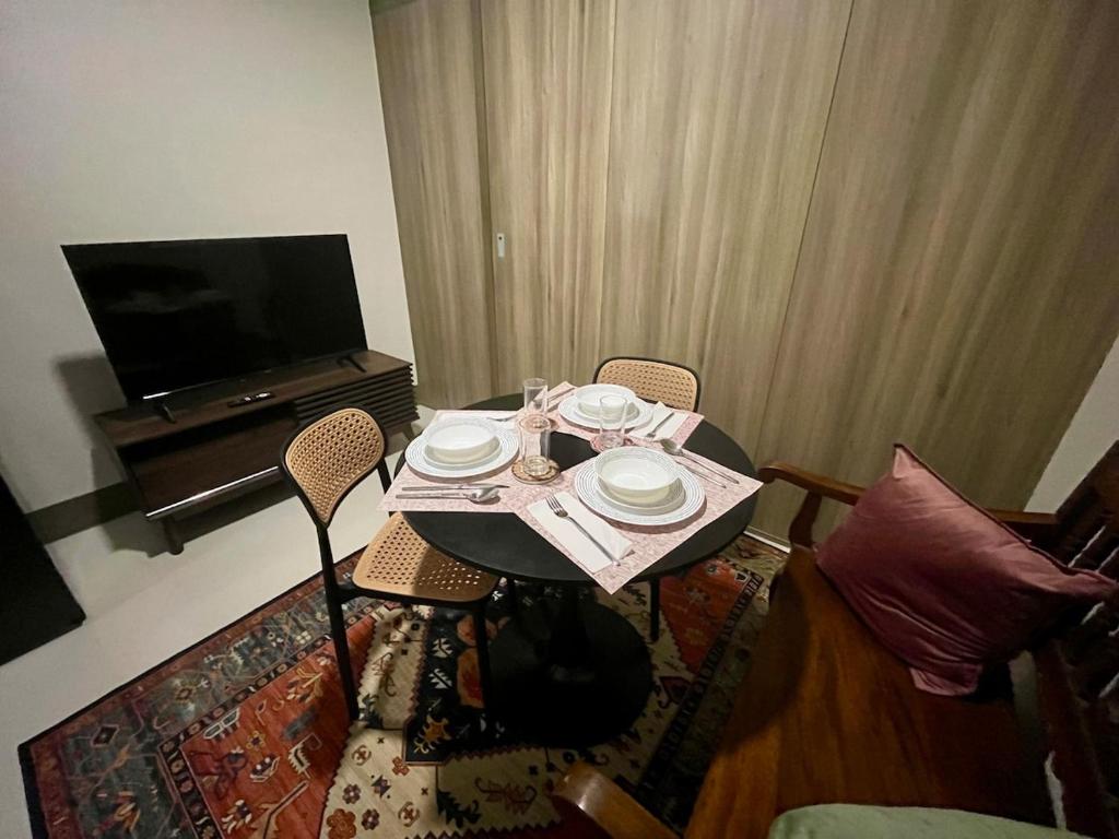 Studio with Balcony, TV Netflix near Shaw MRT Station, Manila (prezzi aggiornati per il 2026)