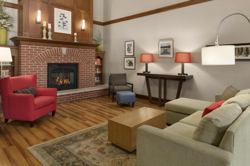Country Inn & Suites by Radisson, Appleton North, WI, Little Chute ...