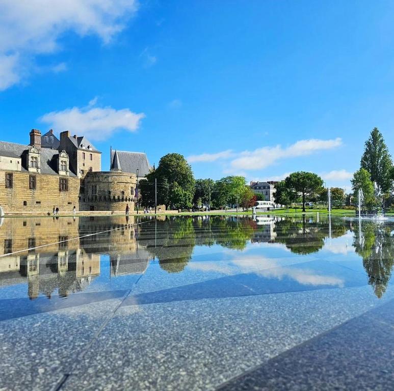 Le Mondrian - Vue sur Erdre - Proche Gare-Tram, Nantes (preços ...