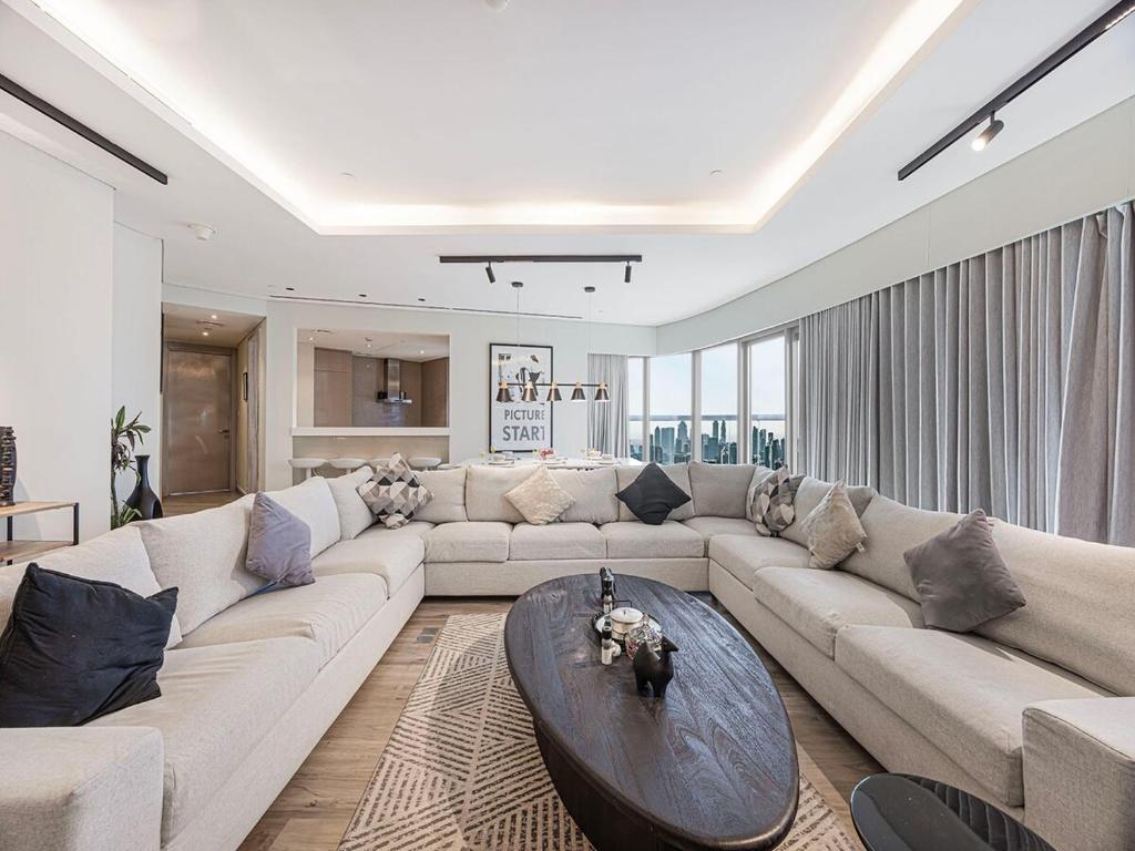 Spacious 3BR in Paramount Tower Luxury Living, Dubai (prezzi aggiornati ...