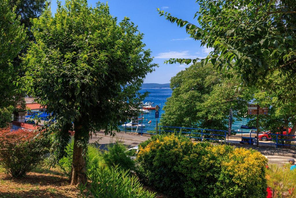 Faszinierendes Apartment nur 50 Meter zum Strand mit Meerblick ...