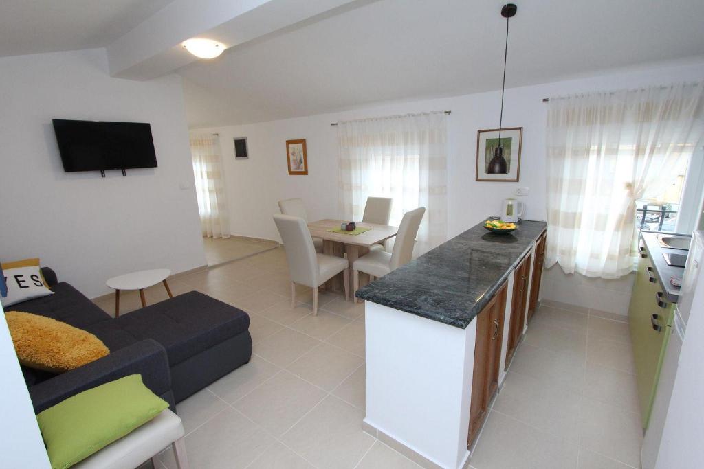 Charmantes Apartment mit moderner Einrichtung nur 300 Meter ins Zentrum ...