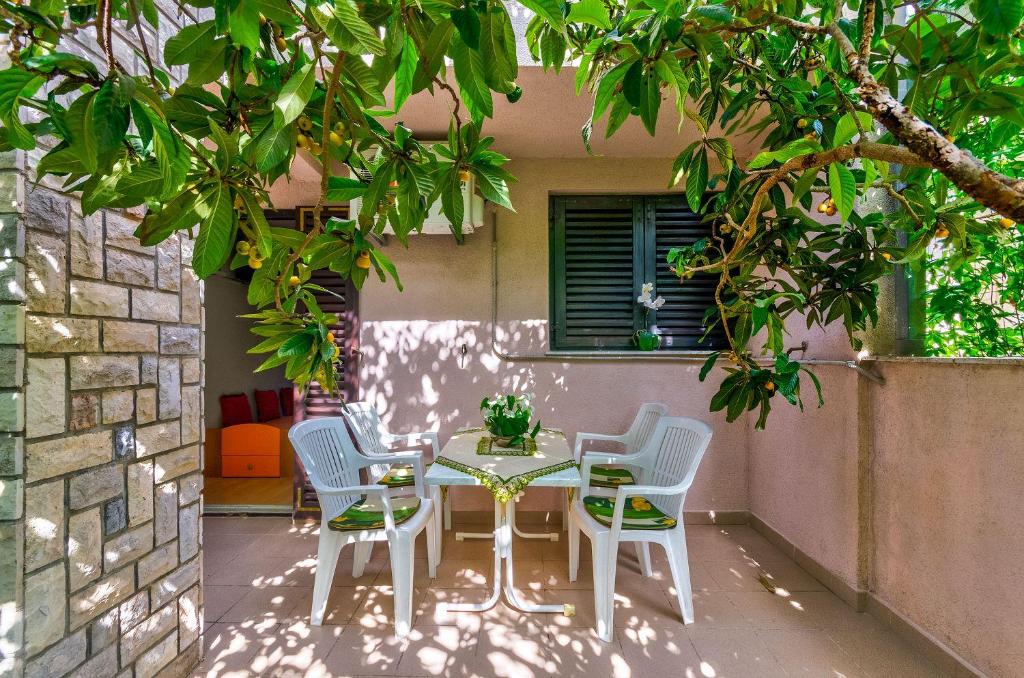 Hundefreundliches Apartment nur 580 Meter zum Strand mit BBQ-Bereich ...