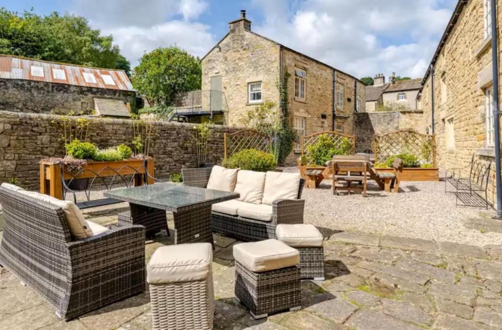 4 Bed in Stoney Middleton oc-s34610, Stoney Middleton (updated prices 2026)