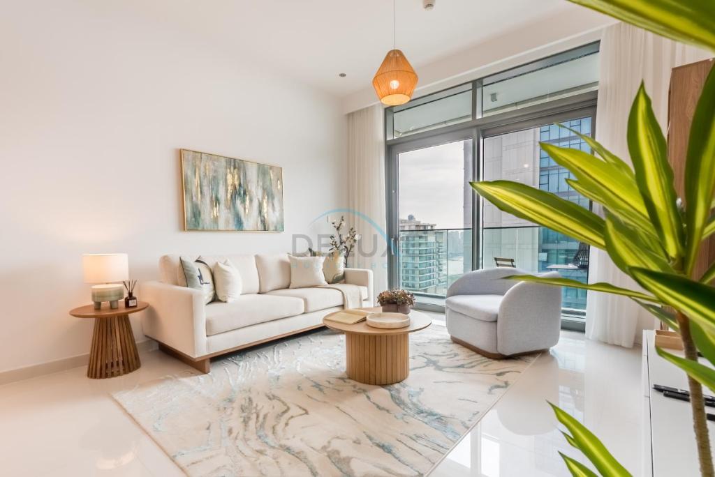 Prime Waterfront Location with Stunning Palm Jumeirah Views, Close to ...
