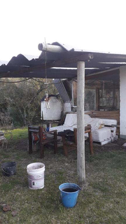 chacra y cabaña sin luz con agua de lluvia tanque luz vateria, San ...