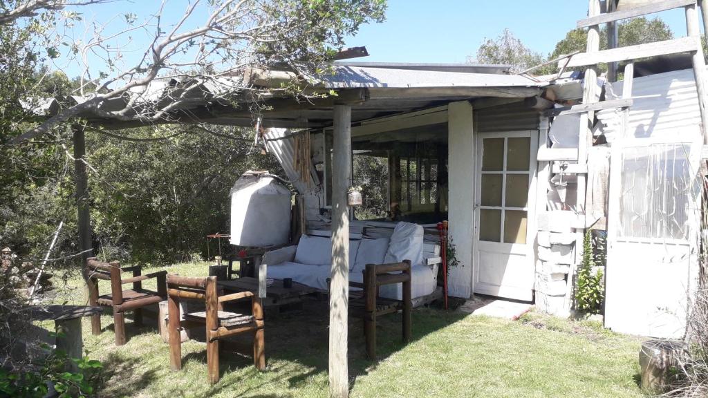 chacra y cabaña sin luz con agua de lluvia tanque luz vateria, San ...