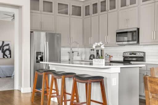 Trinity Groves Retreat - Large Modern 5 BR Home, Dallas (updated prices ...