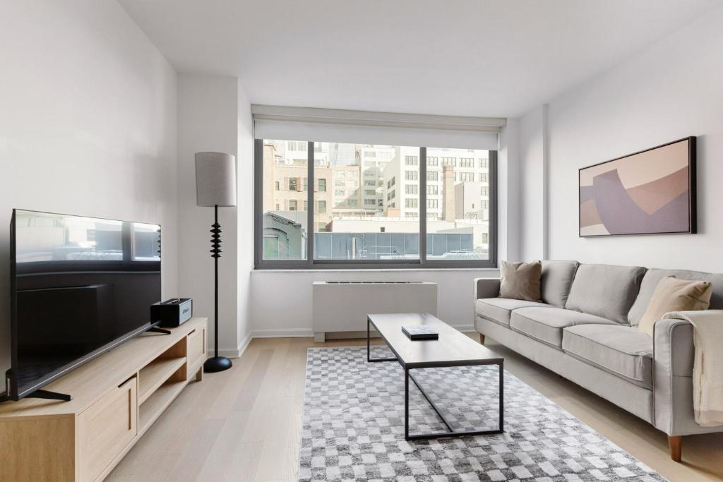 Blueground Chelsea rooftop nr High Line NYC-2193, New York (updated ...