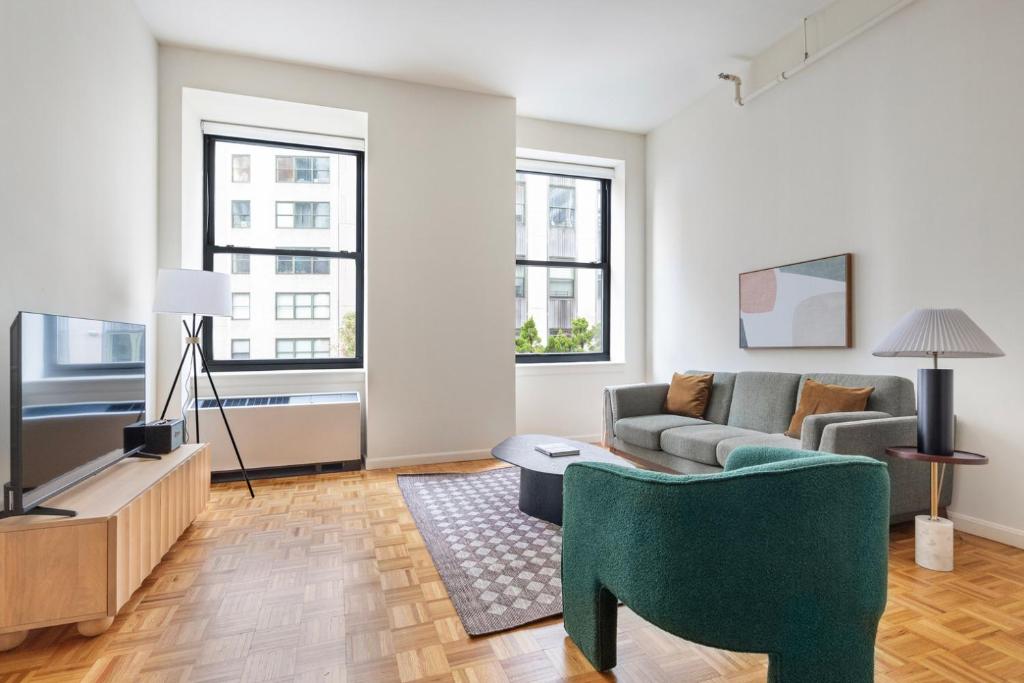 Blueground Financial District rooftop nr Brooklyn Bridge NYC-2201, Нью ...