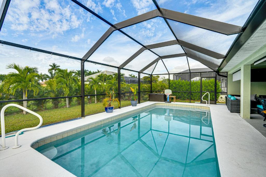 Poolside Lounge and Game Area Cape Coral Retreat, Shell Point Village ...
