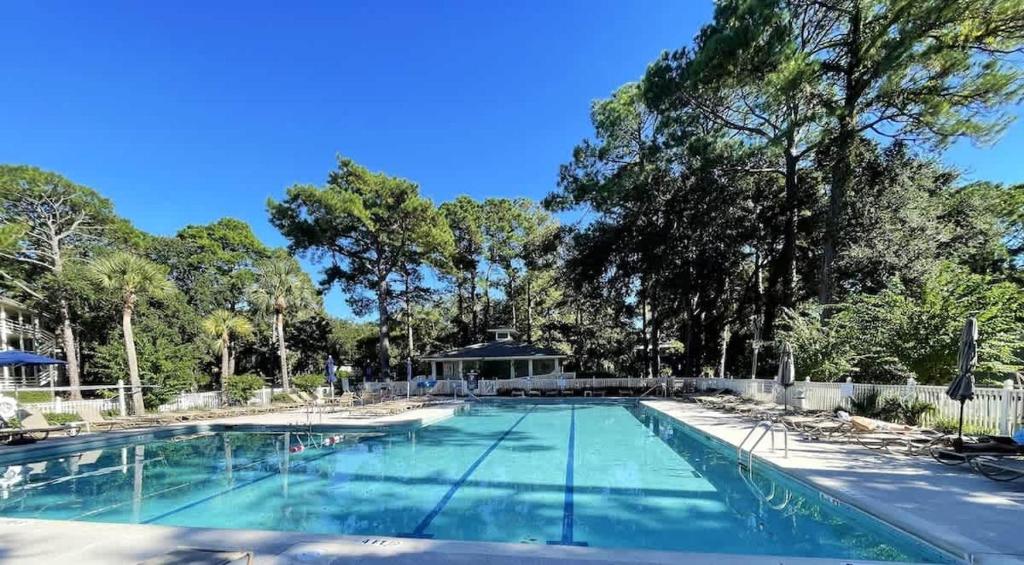 Fiddler's Cove 25F - Top Floor Corner Villa, Hilton Head Island ...